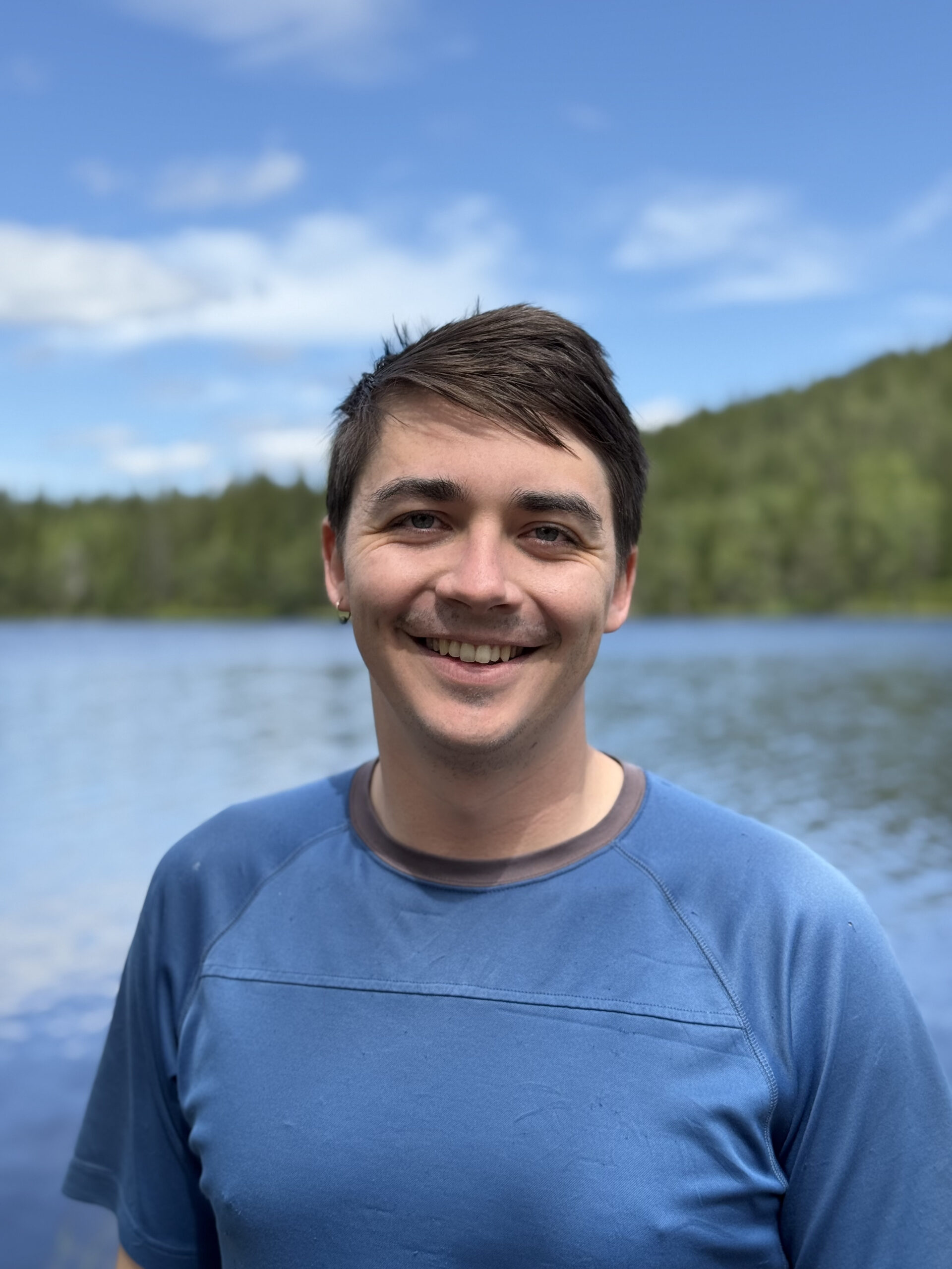 NEW Isaiah Grace headshot - Thee Quaker Project